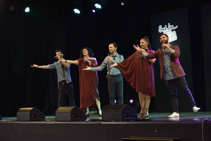 https://vietexplorer.com - Renowned Italian acapella band performs in HCMC