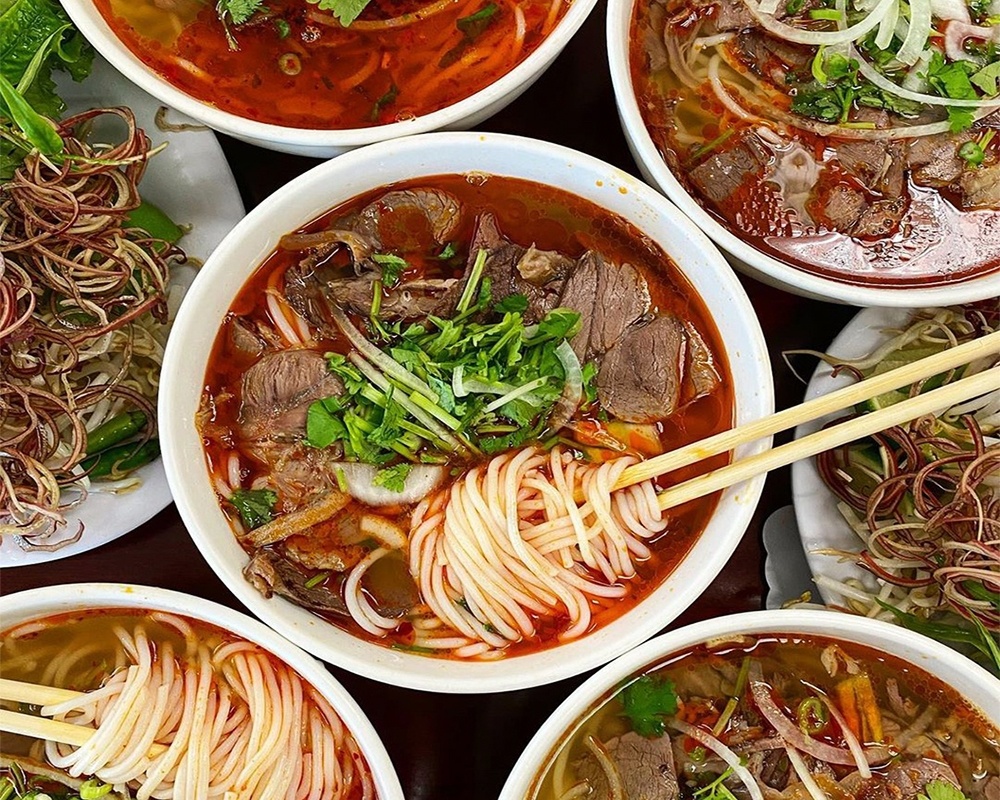 https://vietexplorer.com - How to cook ‘Bun Bo Hue’ (Hue style beef ...