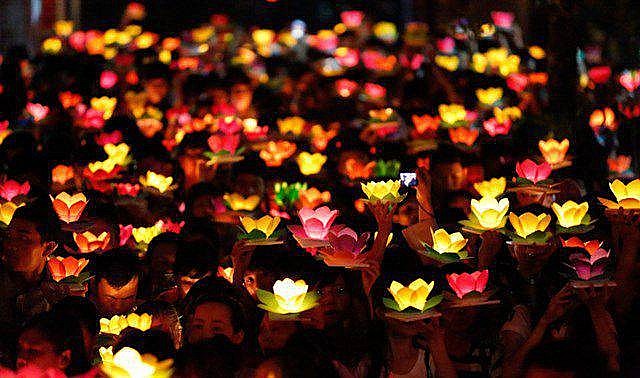 https://vietexplorer.com - Celebration of Vu Lan Festival in the 7th ...