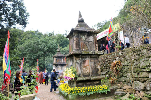 https://vietexplorer.com - Ngoa Van Pagoda: a sacred destination in ...