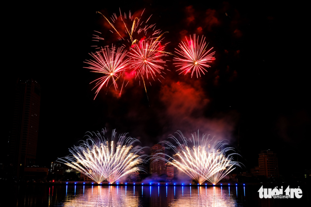https://vietexplorer.com - Da Nang Sky Illuminated by Firework Displays ...