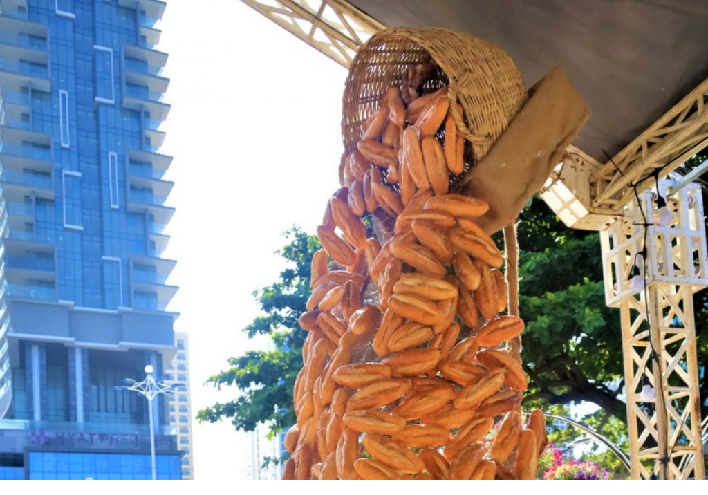 https://vietexplorer.com - Record-Breaking Bread Tower Model in Vietnam Acknowledged