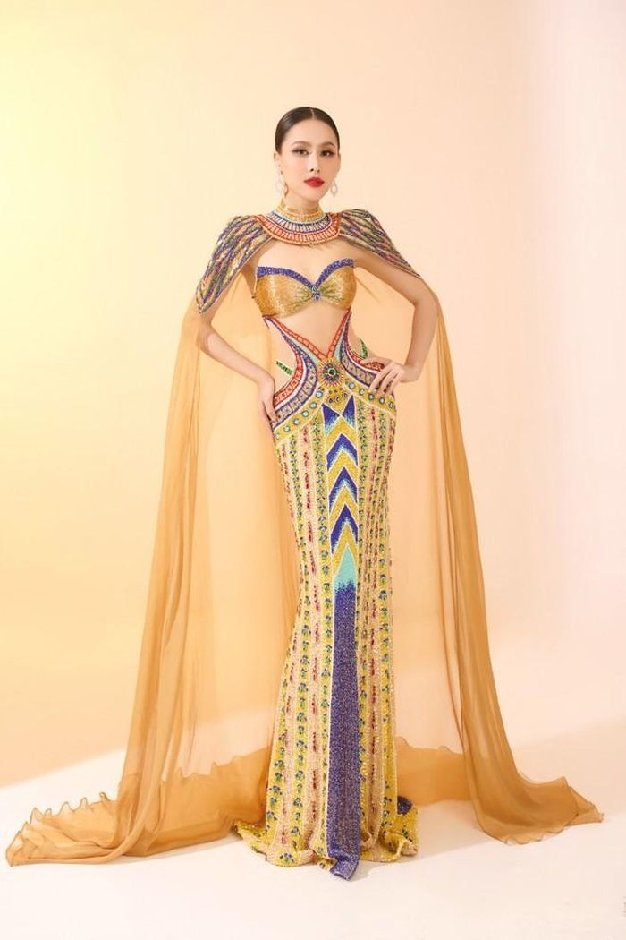 https://vietexplorer.com - Ngoc Hang reveals evening dresses for Miss ...